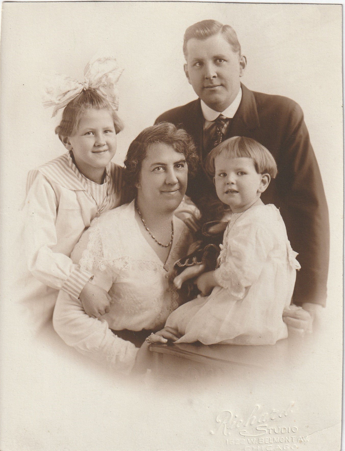 Momma Cut Our Hair - Family Portrait Chicago, IL - Photo, c. 1920s ...